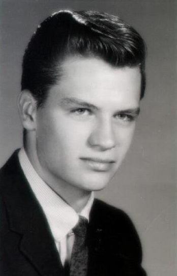 THE WALL OF FACES - Vietnam Veterans Memorial Fund