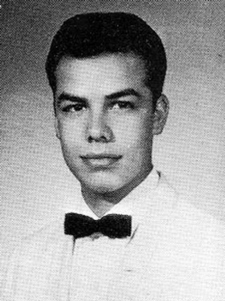 THE WALL OF FACES - Vietnam Veterans Memorial Fund