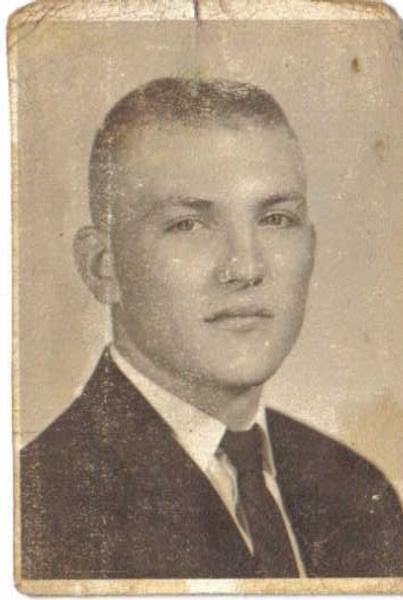 THE WALL OF FACES - Vietnam Veterans Memorial Fund