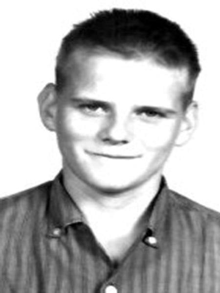 THE WALL OF FACES - Vietnam Veterans Memorial Fund