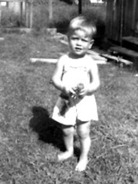 THE WALL OF FACES - Vietnam Veterans Memorial Fund