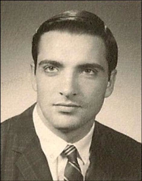 THE WALL OF FACES - Vietnam Veterans Memorial Fund