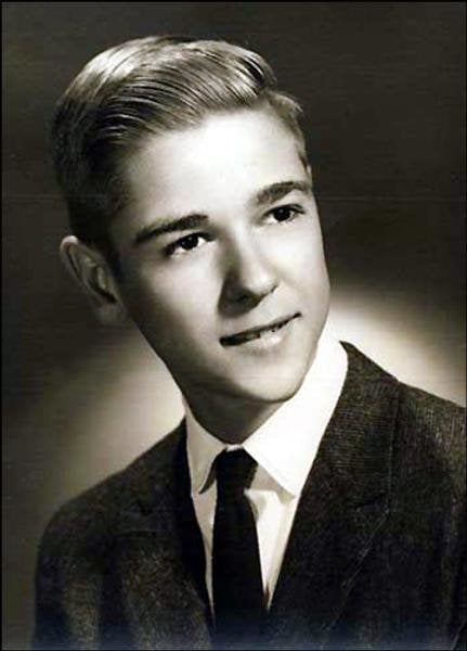 THE WALL OF FACES - Vietnam Veterans Memorial Fund