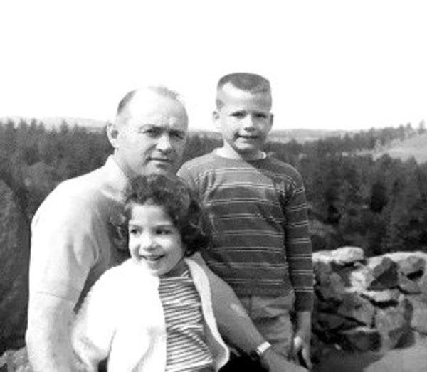 THE WALL OF FACES - Vietnam Veterans Memorial Fund