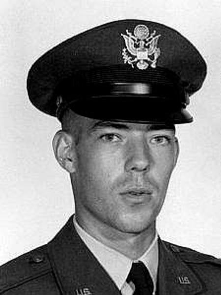 THE WALL OF FACES - Vietnam Veterans Memorial Fund