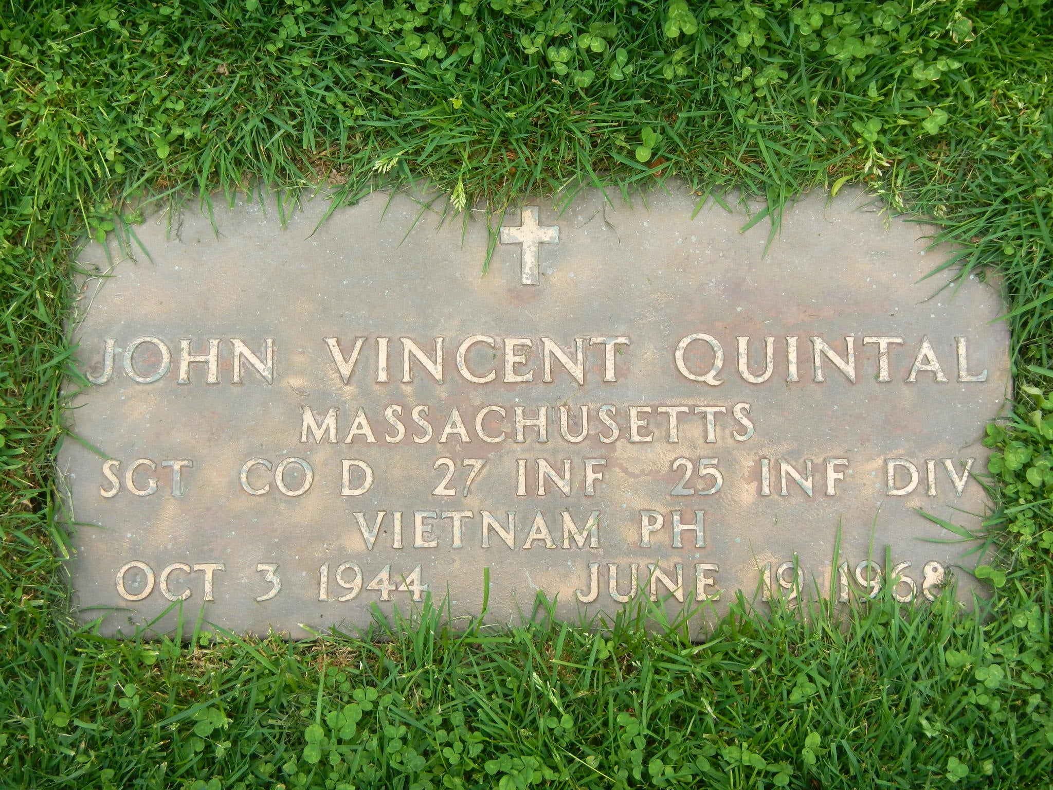 THE WALL OF FACES - Vietnam Veterans Memorial Fund